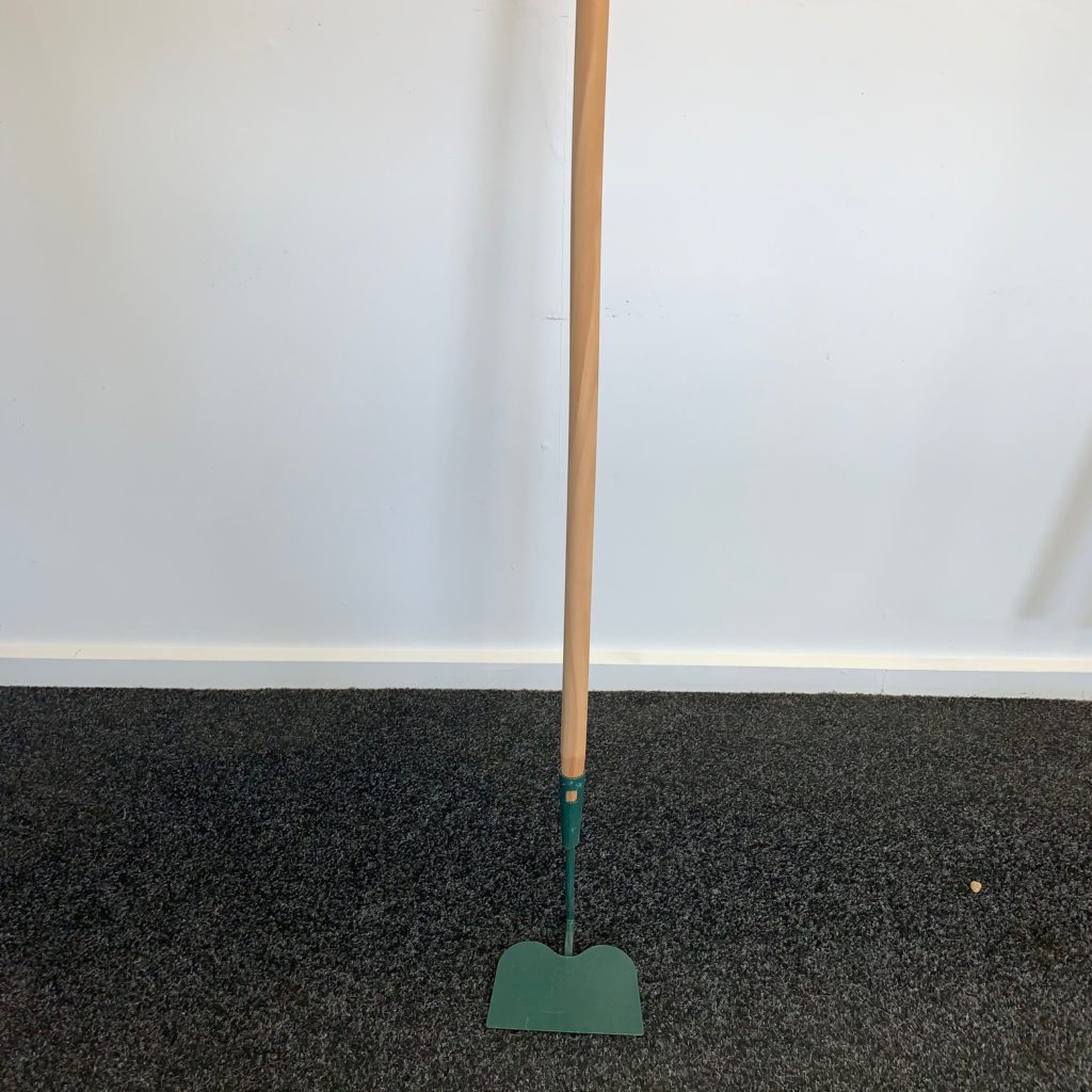 Truper Swan Hoe – Gardenmakers Landscape Supplies