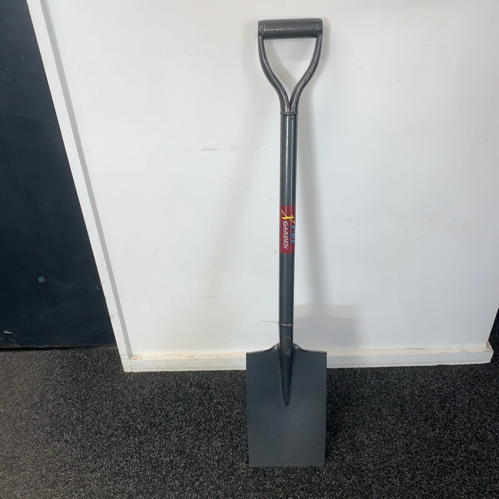 Steel Garden Spade – Gardenmakers Landscape Supplies