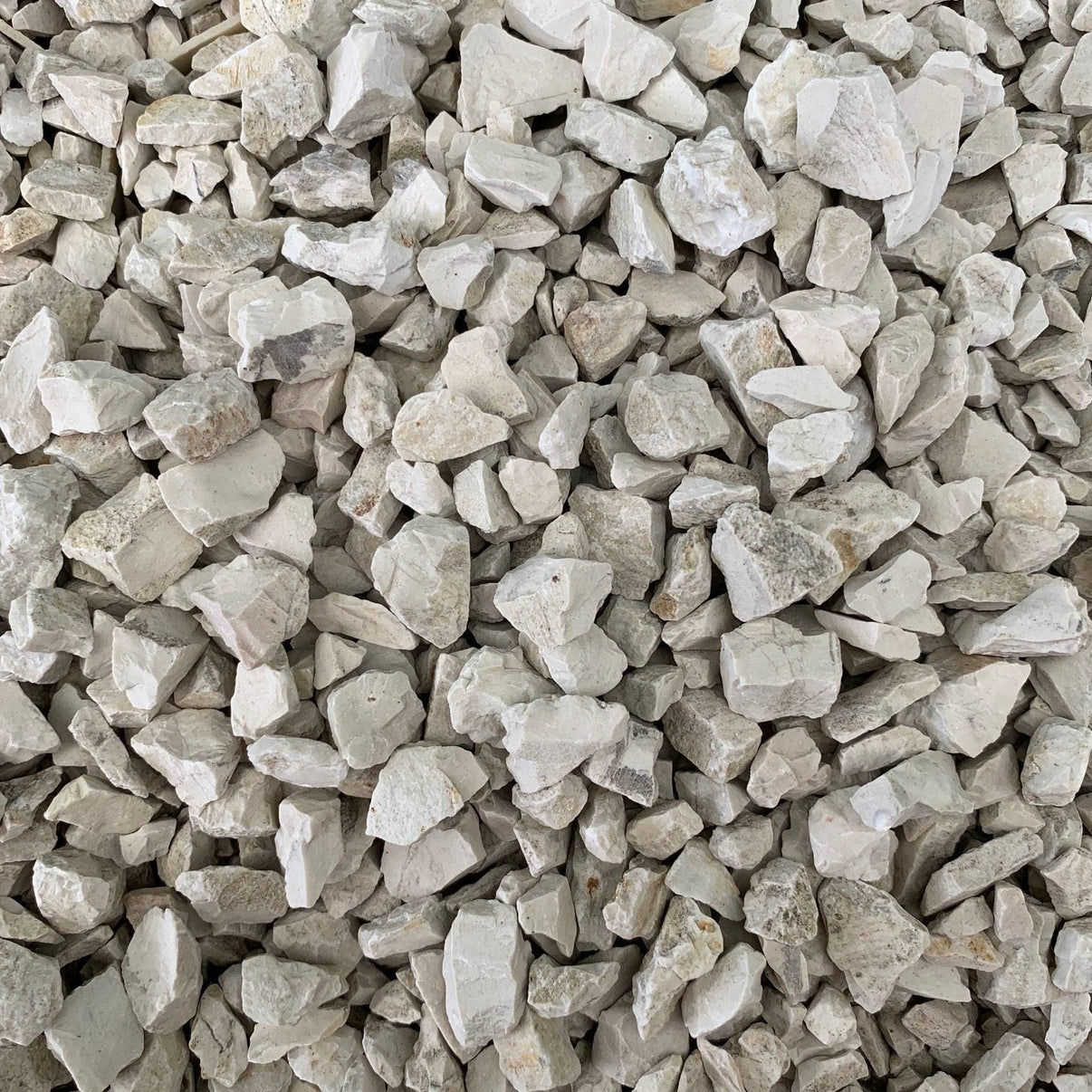 Bright White Lime Chip Small (15mm)-Waipapa Chip – Gardenmakers ...